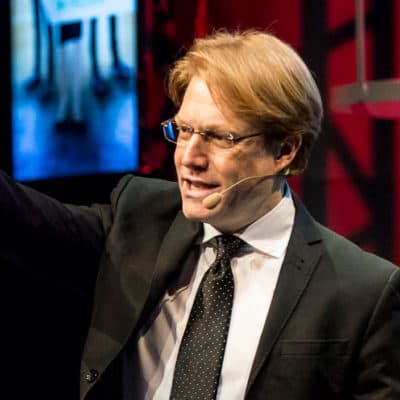 Powerful Voiceover - Hans Peterson